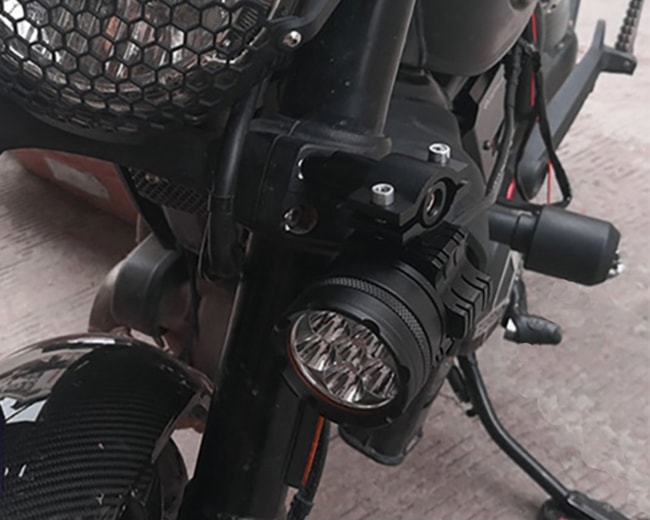Universal auxiliary light brackets (pair) | Moto Discovery