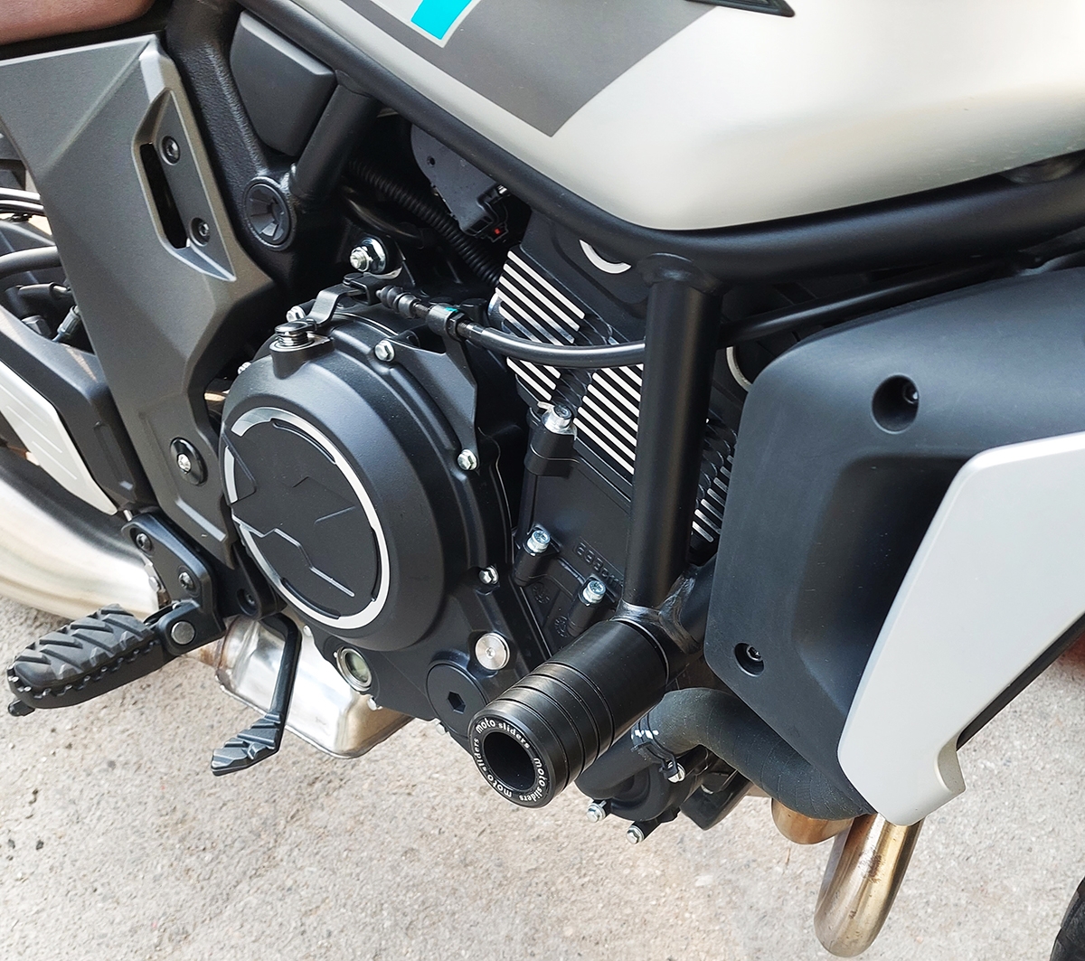 Motorcycle Accessories | Frame crash pads for CF Moto 700 CL-X 2022-2023
