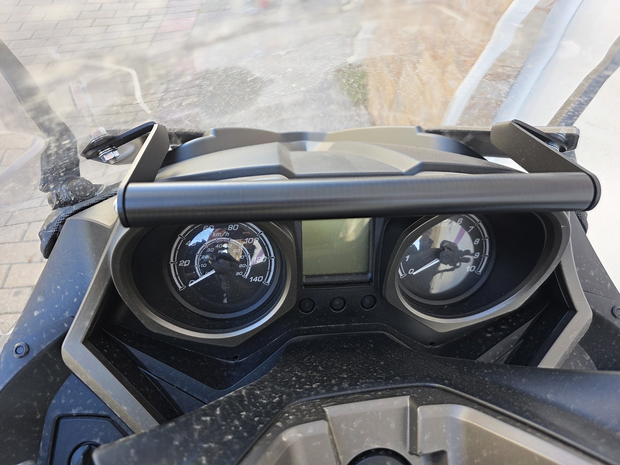 Supporto di montaggio per smartphone/GPS compatibile con Daytona Ares ...