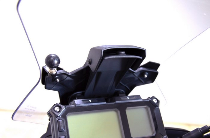 Smartphone / GPS mounting bracket with RAM ball compatible with Yamaha ...
