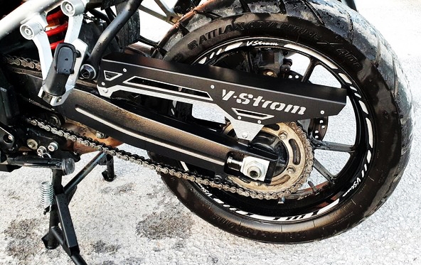 Chain guard compatible with Suzuki V-Strom DL650 2017-2023 | Moto Discovery