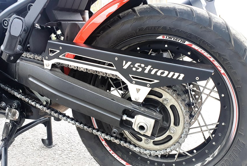 Chain guard compatible with Suzuki V-Strom DL1050 / XT 2020-2024 | Moto ...