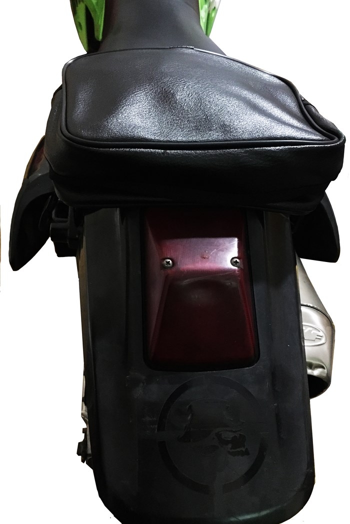 Universal motorcycle tail bag (leatherette) | Moto Discovery