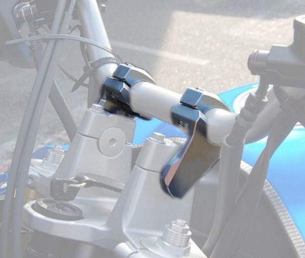 Universal pivoting handlebar risers 50mm silver | Moto Discovery
