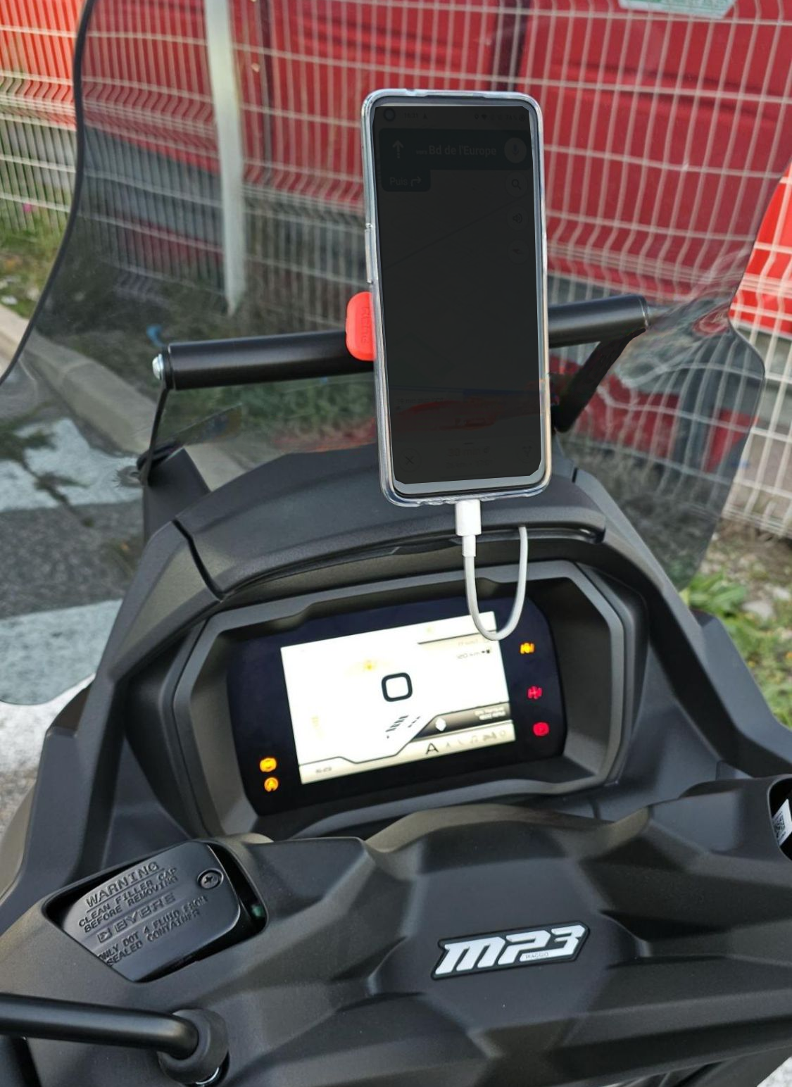 Smartphone / GPS mounting bracket compatible with Piaggio MP3 400 / MP3 ...